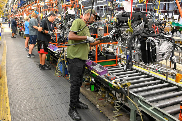 U.S. Factory Activity Continues to Contract