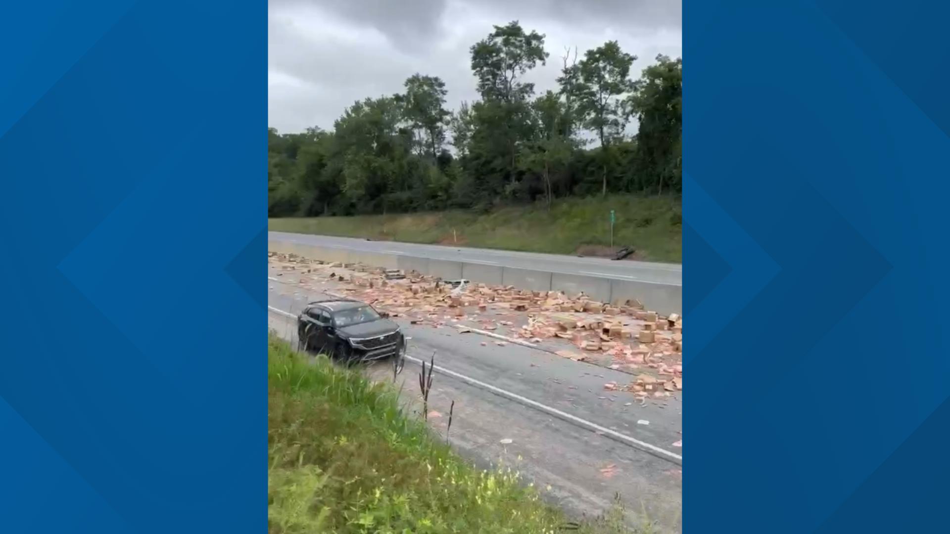 Hot dog truck spilled on I-83