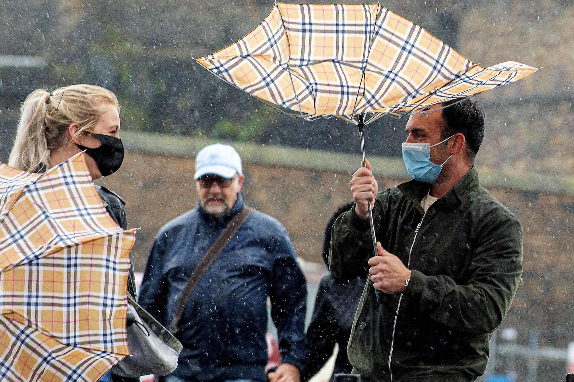 Edinburgh issued with yellow weather warning for strong winds at the ...