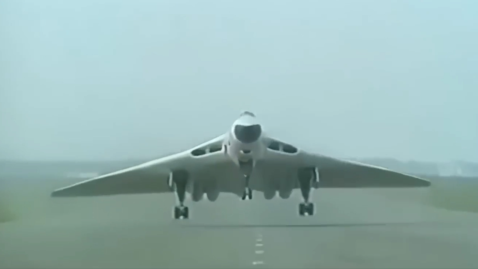 6,000 Miles of Fear: The RAF’s One-Way Ride Into Soviet Airspace