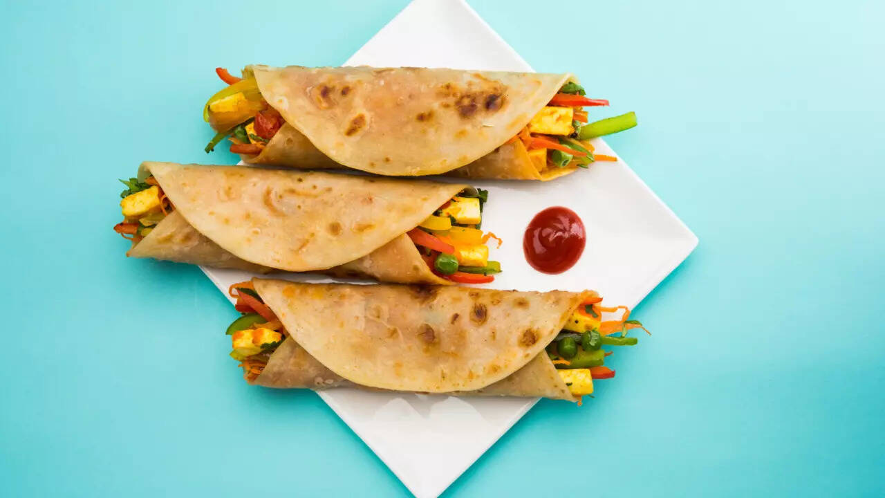 4 protein- & fiber-packed foods to wrap in leftover rotis