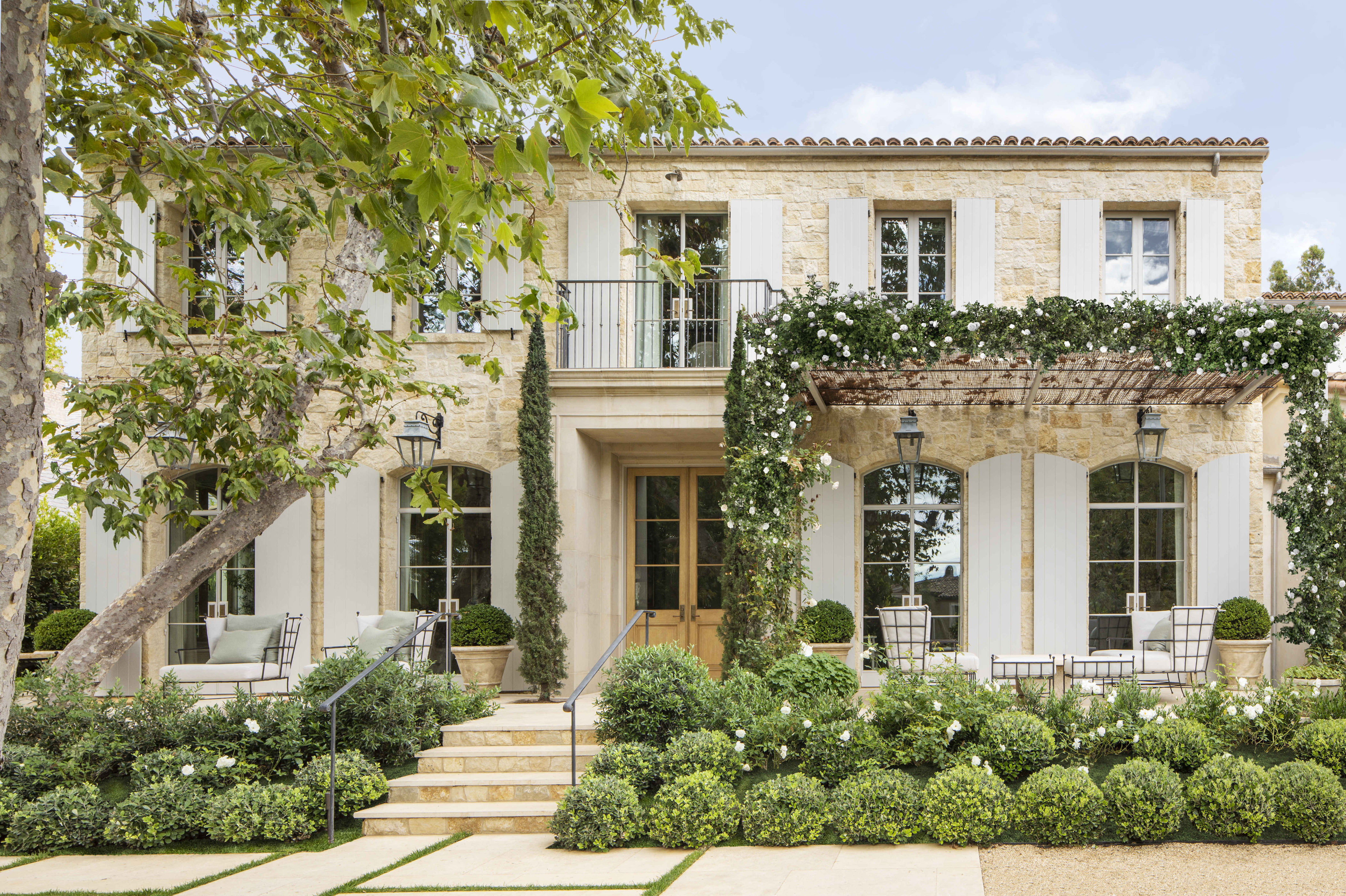 These 9 landscaping ideas make your house look instantly more expensive ...