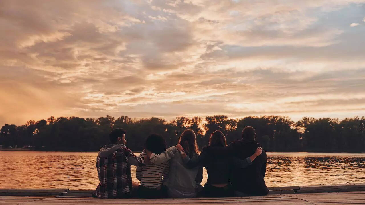 95+ Happy Friendship Day messages, greetings, wishes, and quotes for 2025