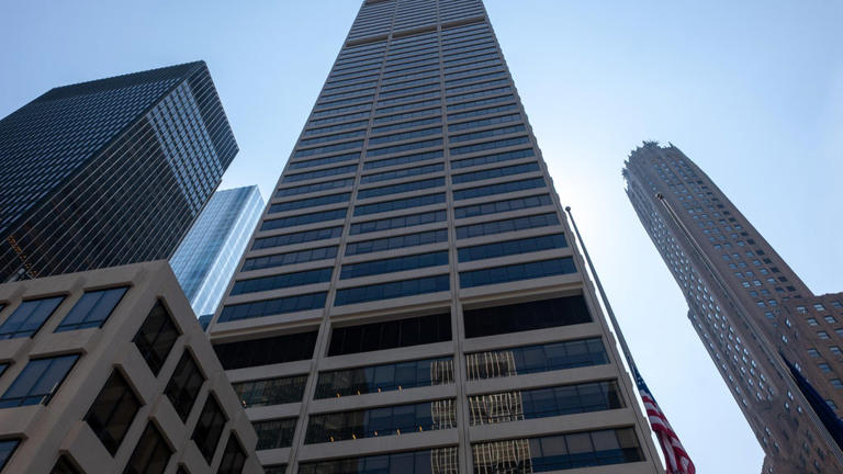 Cleaner who survived Midtown office shooting describes seeing the ...