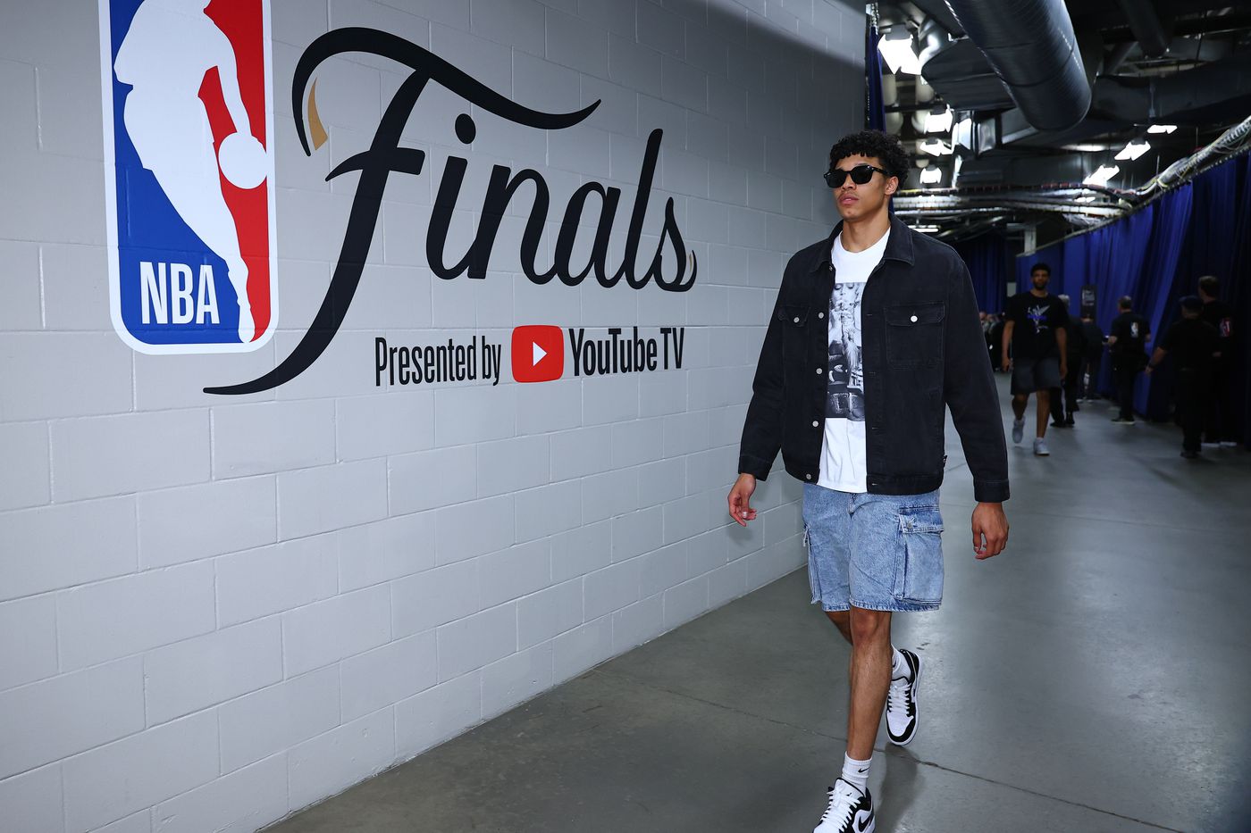 Report: Johnny Juzang and Enrique Freeman Sign Deals