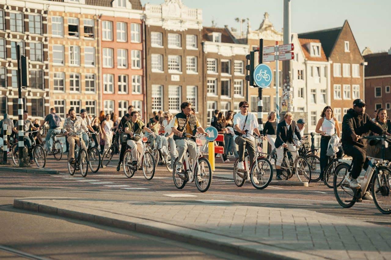 21 Things About Daily Life in Netherlands vs. Canada