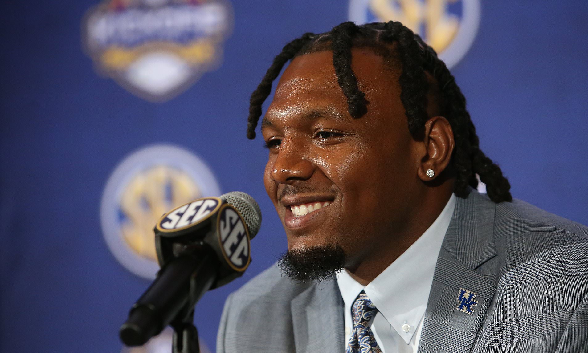 NFL rookie with six fingers signs for Carolina Panthers to complete ...