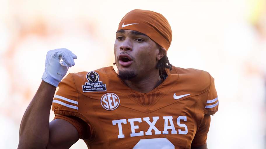 DeAndre Moore Jr. Taking Pride in Mentor Role With Young Texas ...