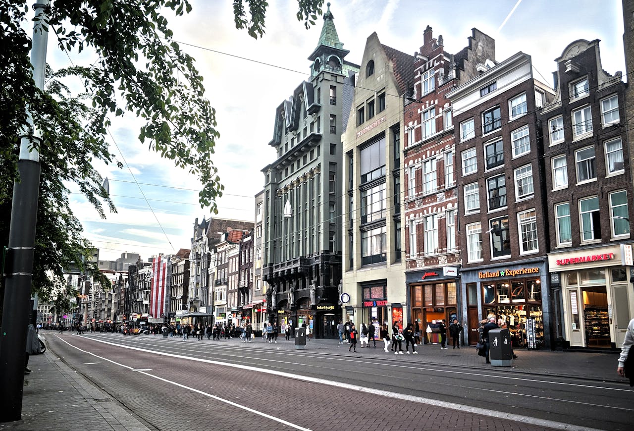 21 Things About Daily Life in Netherlands vs. Canada