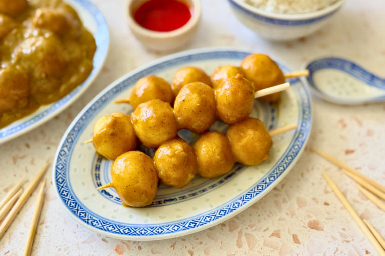 Hong Kong-Style Curry Fish Balls