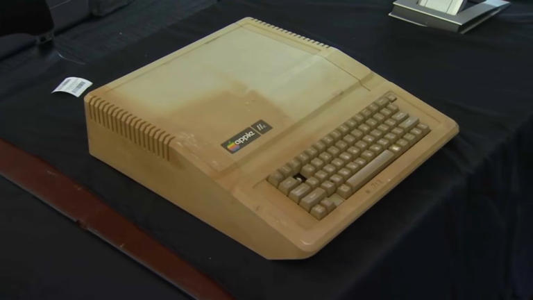 Vintage Computer Festival opens in Mountain View