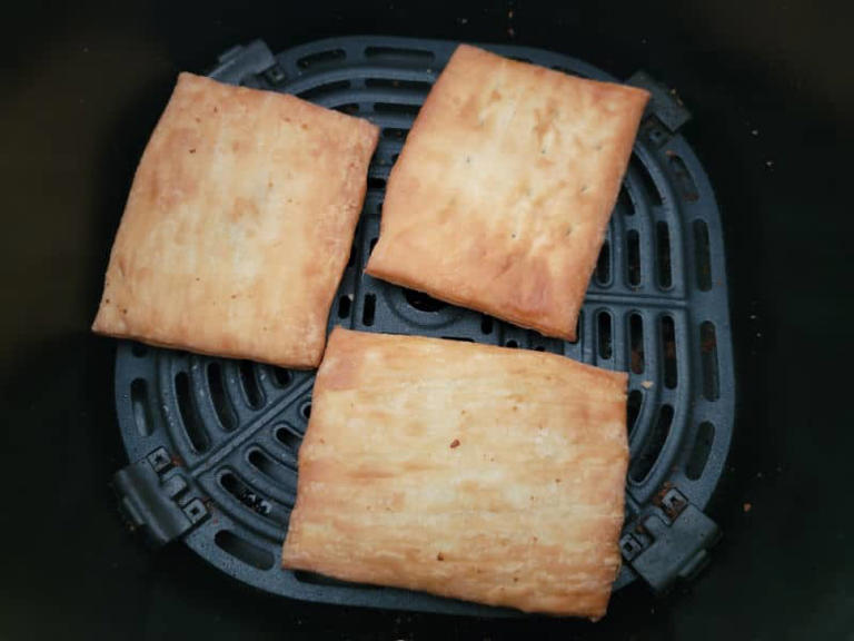 Easy Air Fryer Toaster Strudel!