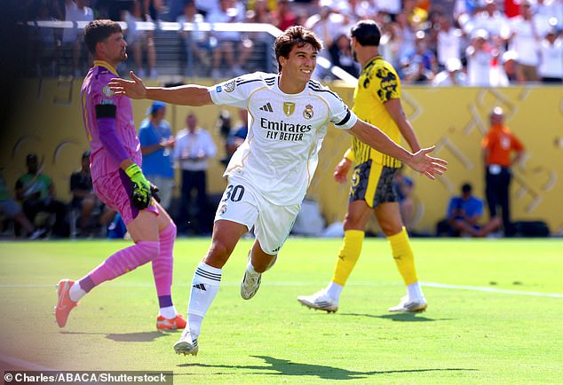 Real Madrid 'will choose between two top stars' to be Kylian Mbappe's ...