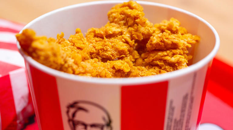 How KFC Makes Its Chicken Stick To The Breading Like Glue