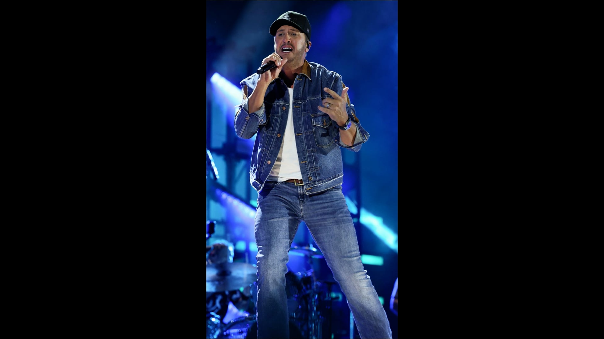 Luke Bryan Addresses Being Struck In The Face On Stage.