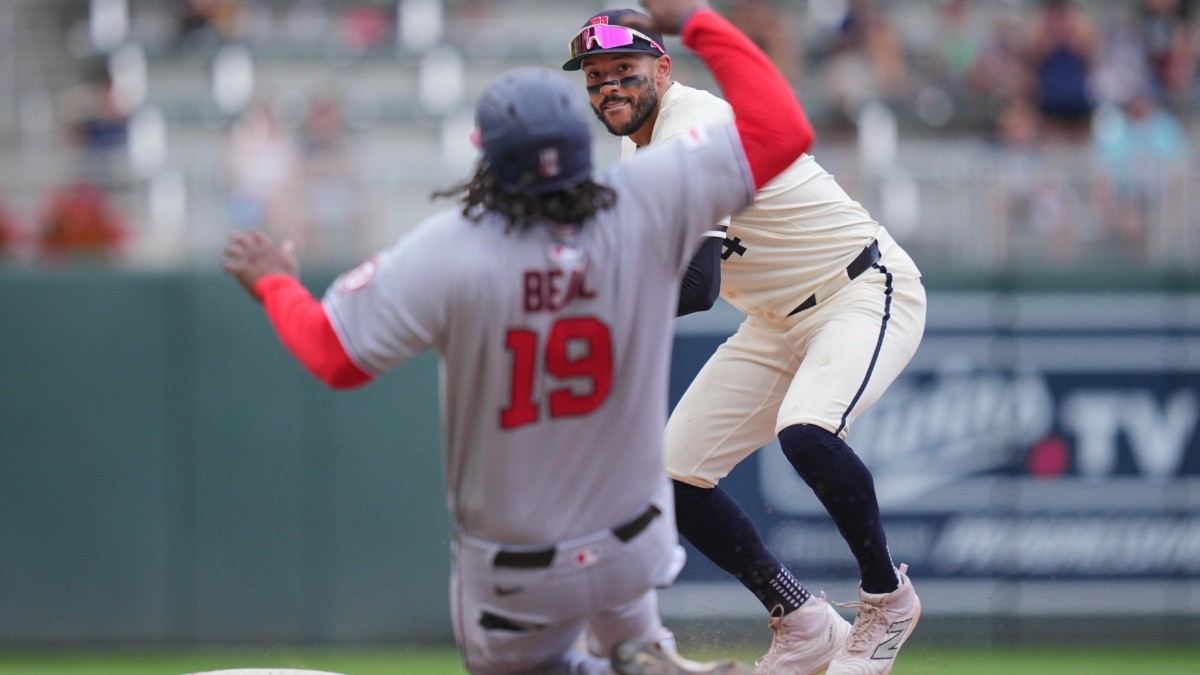 MLB: Carlos Correa Makes a Promise to Astros Fans Upon His Return to ...