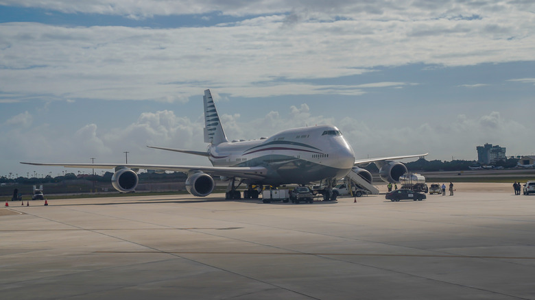Senate Republicans Vote To Let Trump Keep Qatar Jet After Taxpayer ...