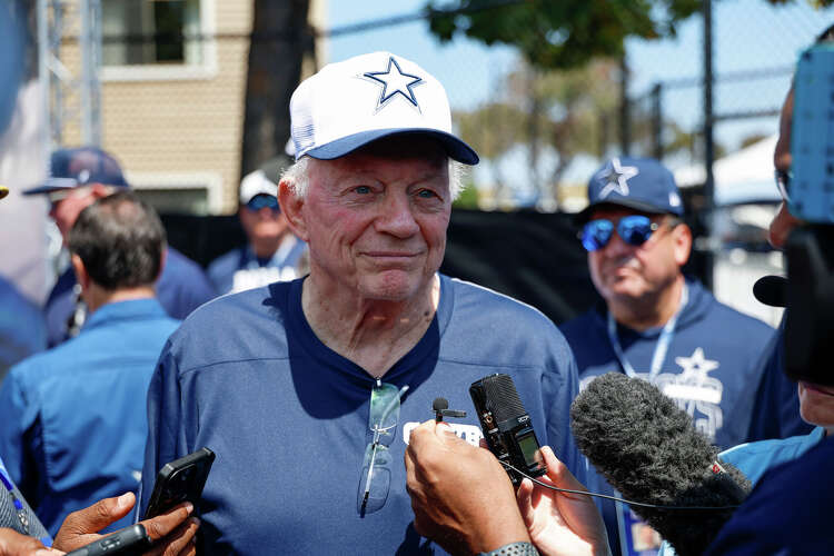 Cowboys superstar fed up with owner Jerry Jones, pushing for exit