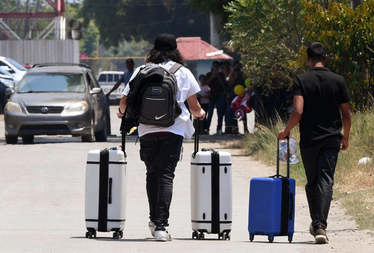 Judge pauses removals of 60K migrants from Honduras, Nicaragua and ...