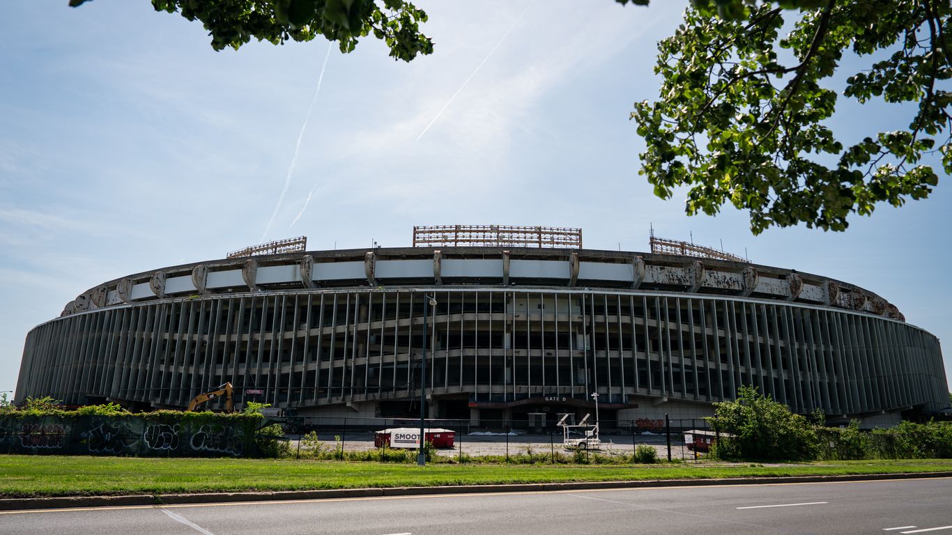 RFK Stadium deal approved in first D.C. Council vote