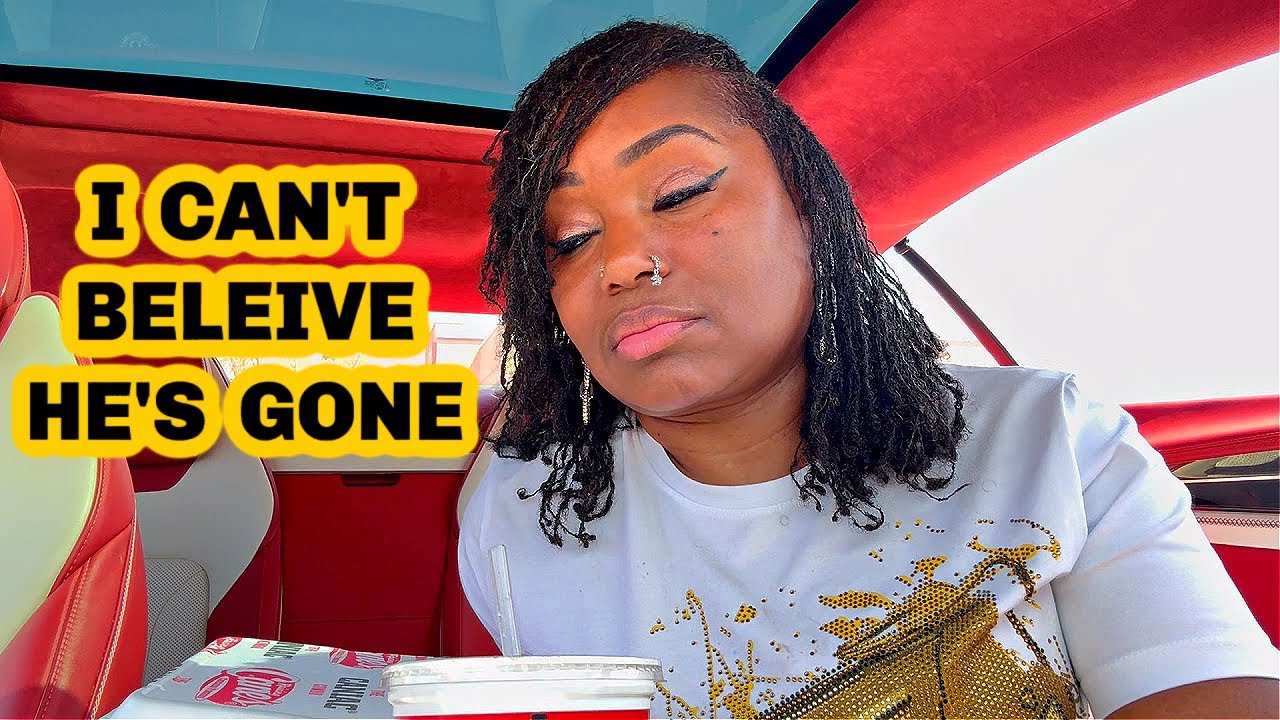 Fans react strongly to this lips tribute