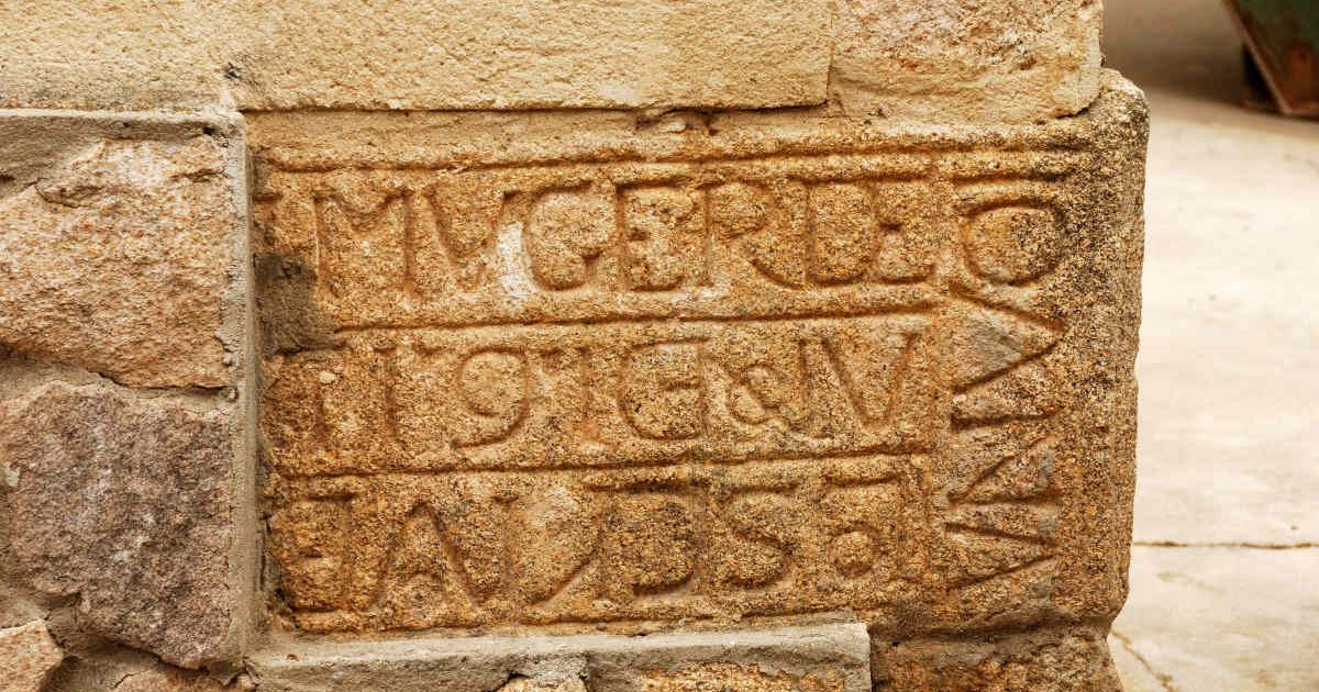 Ancient Inscriptions Found in Sinai Peninsula May Contain Moses ...