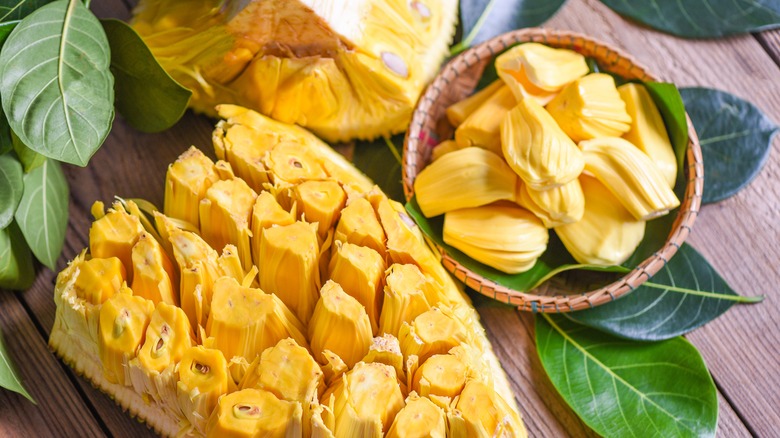 What Is Jackfruit, And How To Cook With It