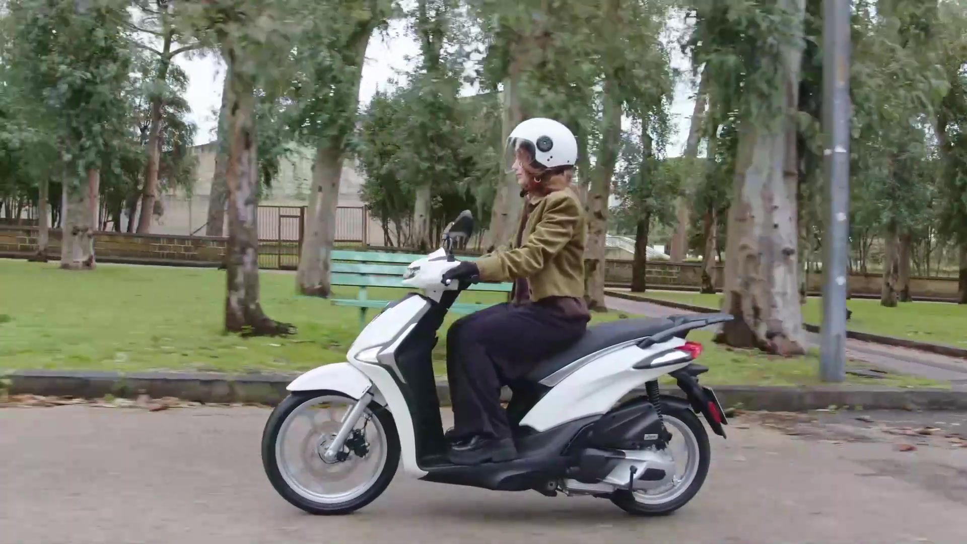 New Piaggio Liberty Riding Video
