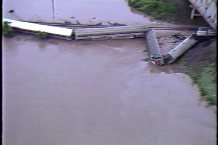 Amtrak train derails in 1982 after hitting flash flood in Iowa, killing ...
