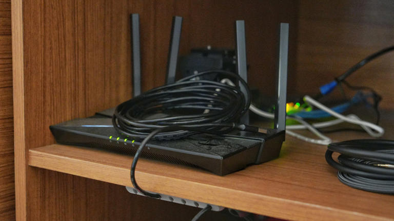 Here's What You Should Do To Optimize Your Wi-Fi Router's Capabilities ...