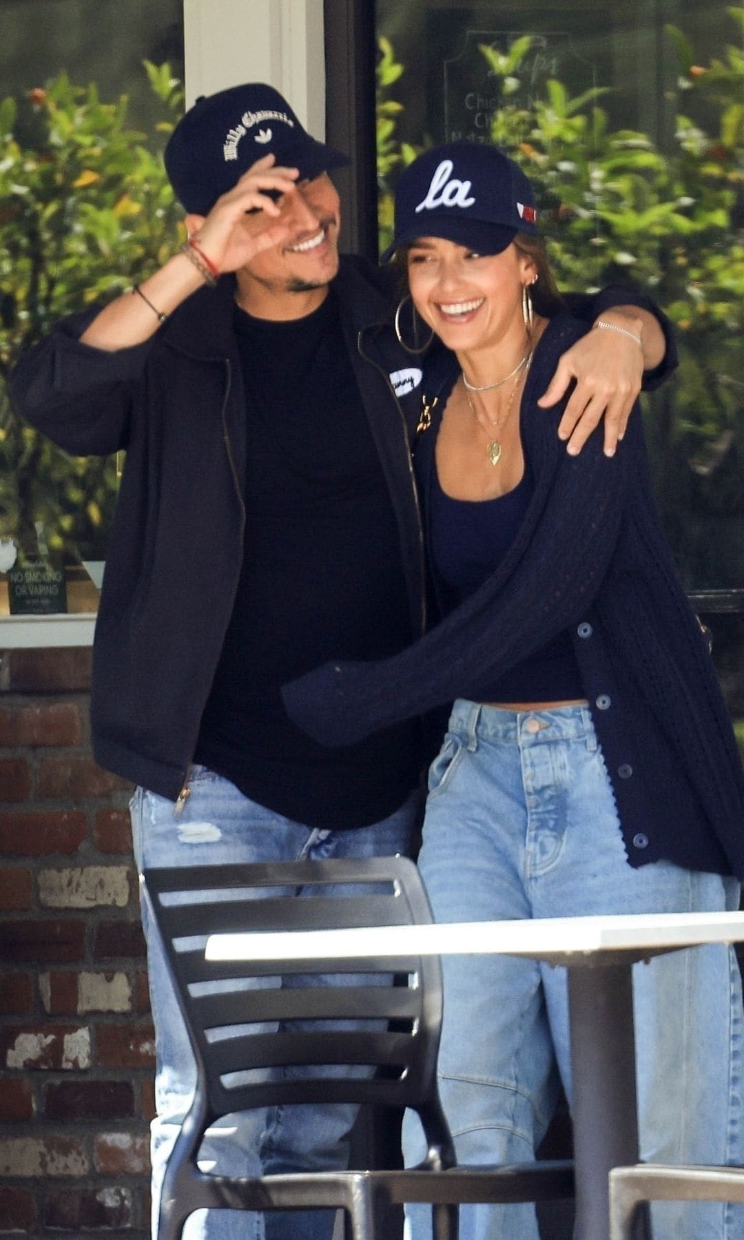 Jessica Alba and Danny Ramirez share a kiss and matching outfits in new ...