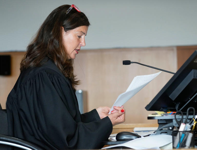 Milwaukee woman tried to stop the father of her children. He was ...