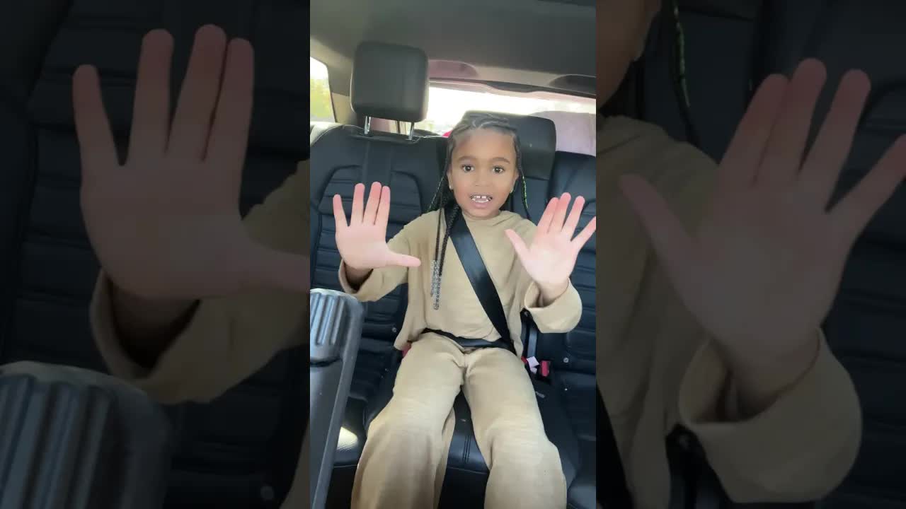 scarlett and tiania: stop don't talk to me trend