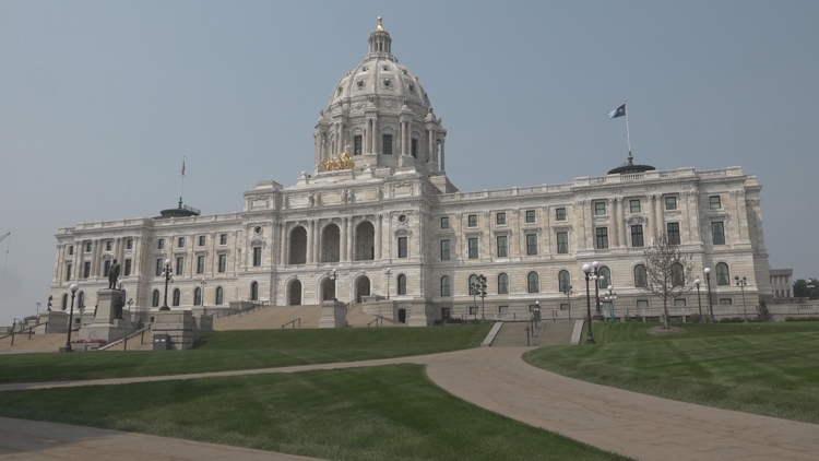 With so many entries and no metal detectors, Minnesota State Capitol is ...