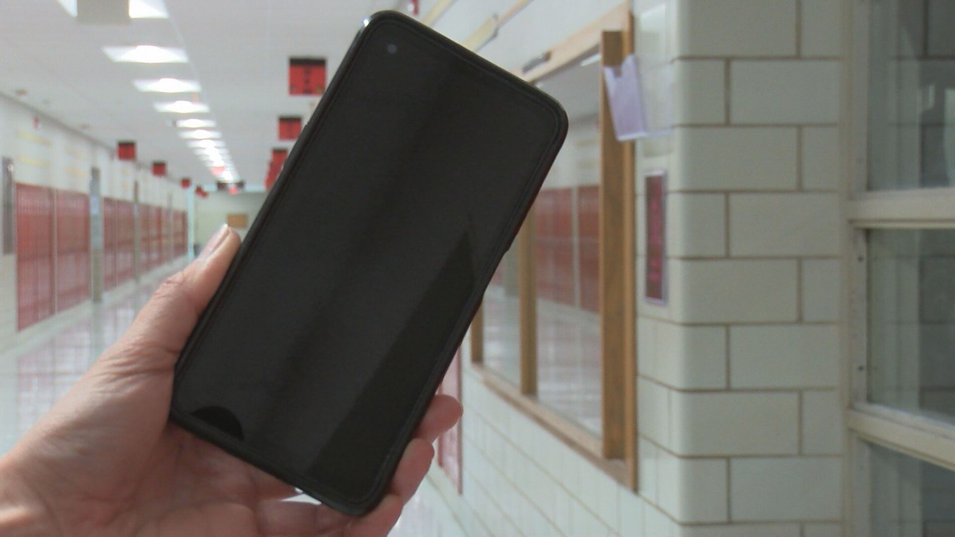The great cell phone debate: How Metro Atlanta schools districts are ...