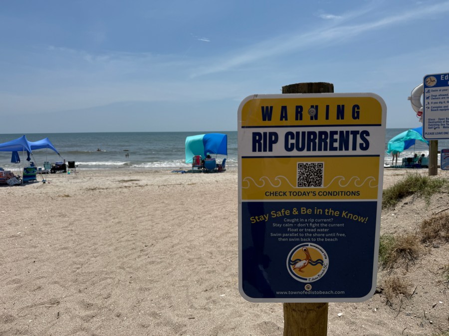 New rip current warning signage installed on Edisto Beach