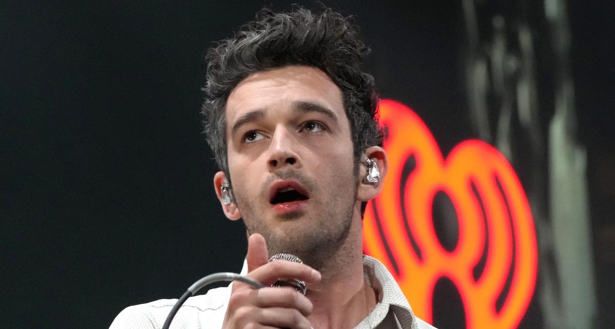 Matty Healy Hugs His Crying Mom After Taylor Swift Shade Drama