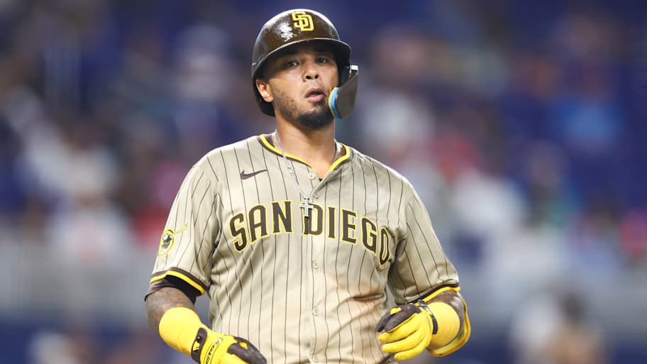 Padres begin roster purge to make room for new arrivals