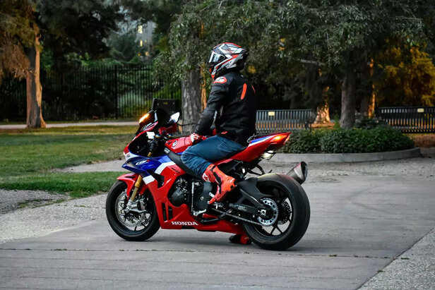 7 Legendary Bikes Every Indian Bike Lover Misses