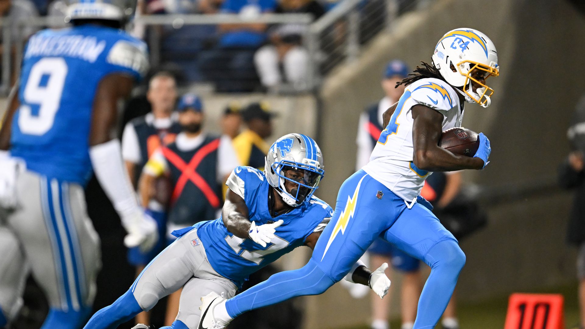 Grades & Snap Counts: KeAndre Lambert-Smith, Nikko Reed shine in Hall ...