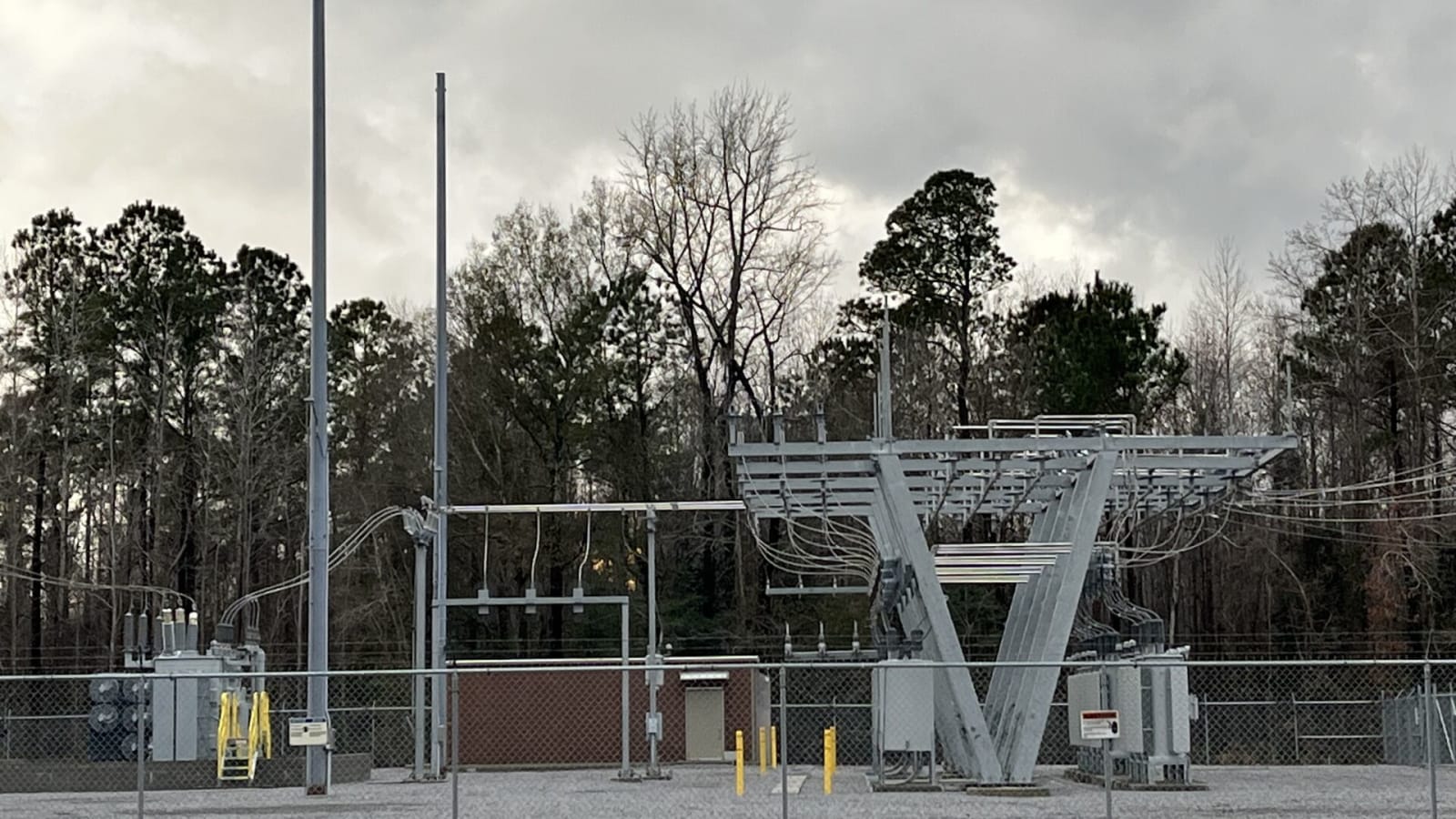 DOE cancels $4.9B loan for energy project Illinois lawmaker calls a 'scam'