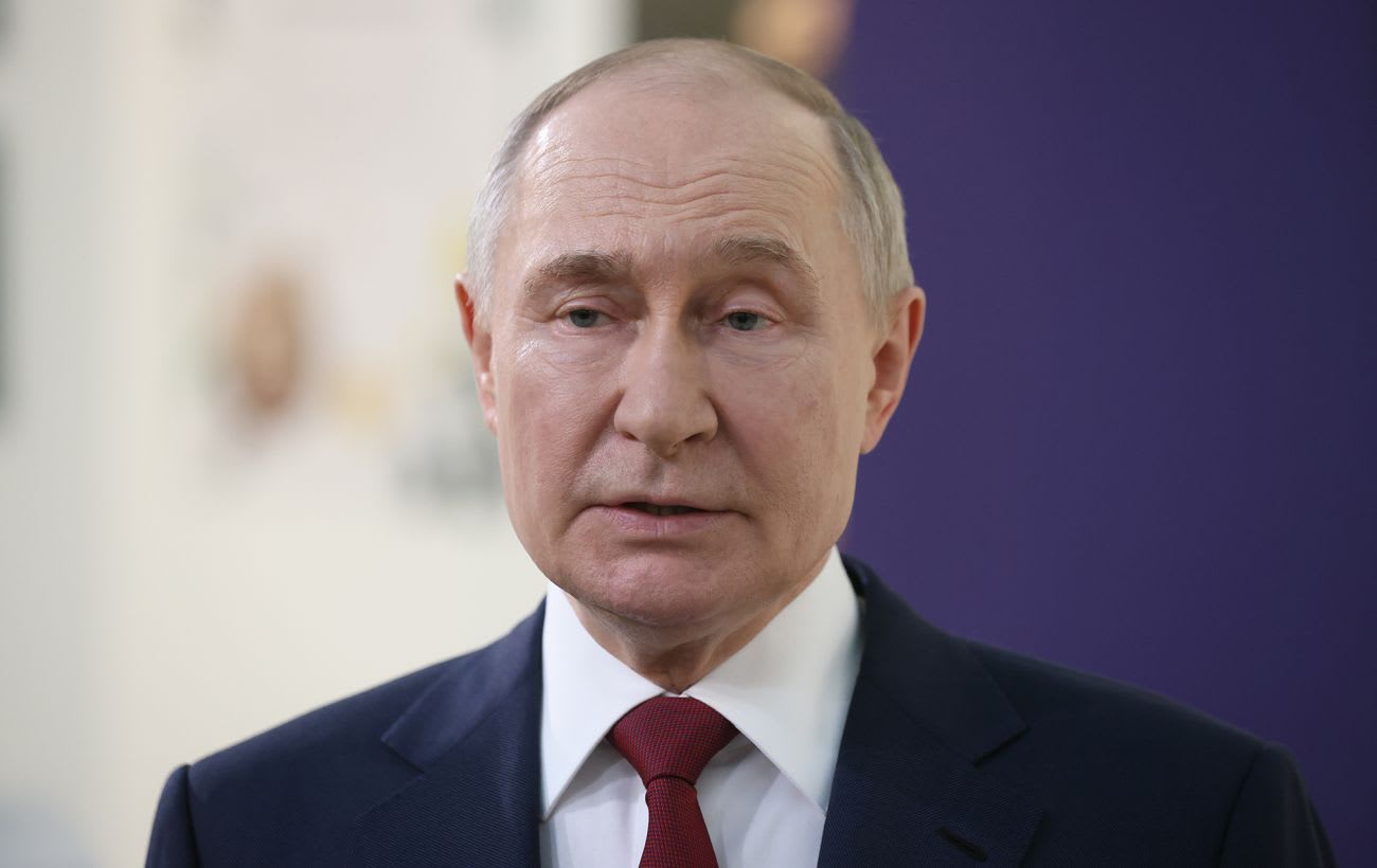 Putin arms 250,000 security guards outside military in response to ...
