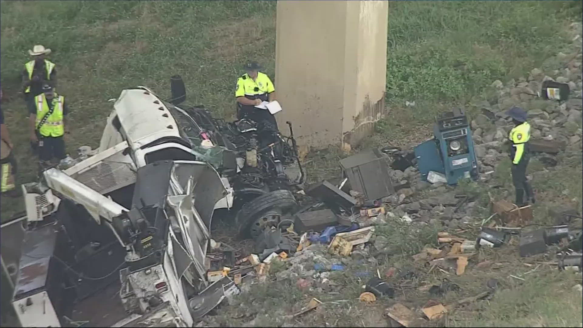 Southbound lanes of Highway 121 in Grapevine closed indefinitely after ...