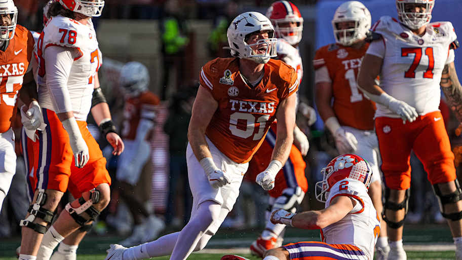 Texas Longhorns EDGE Ethan Burke Pumped Up About 'All Gas' Defensive ...