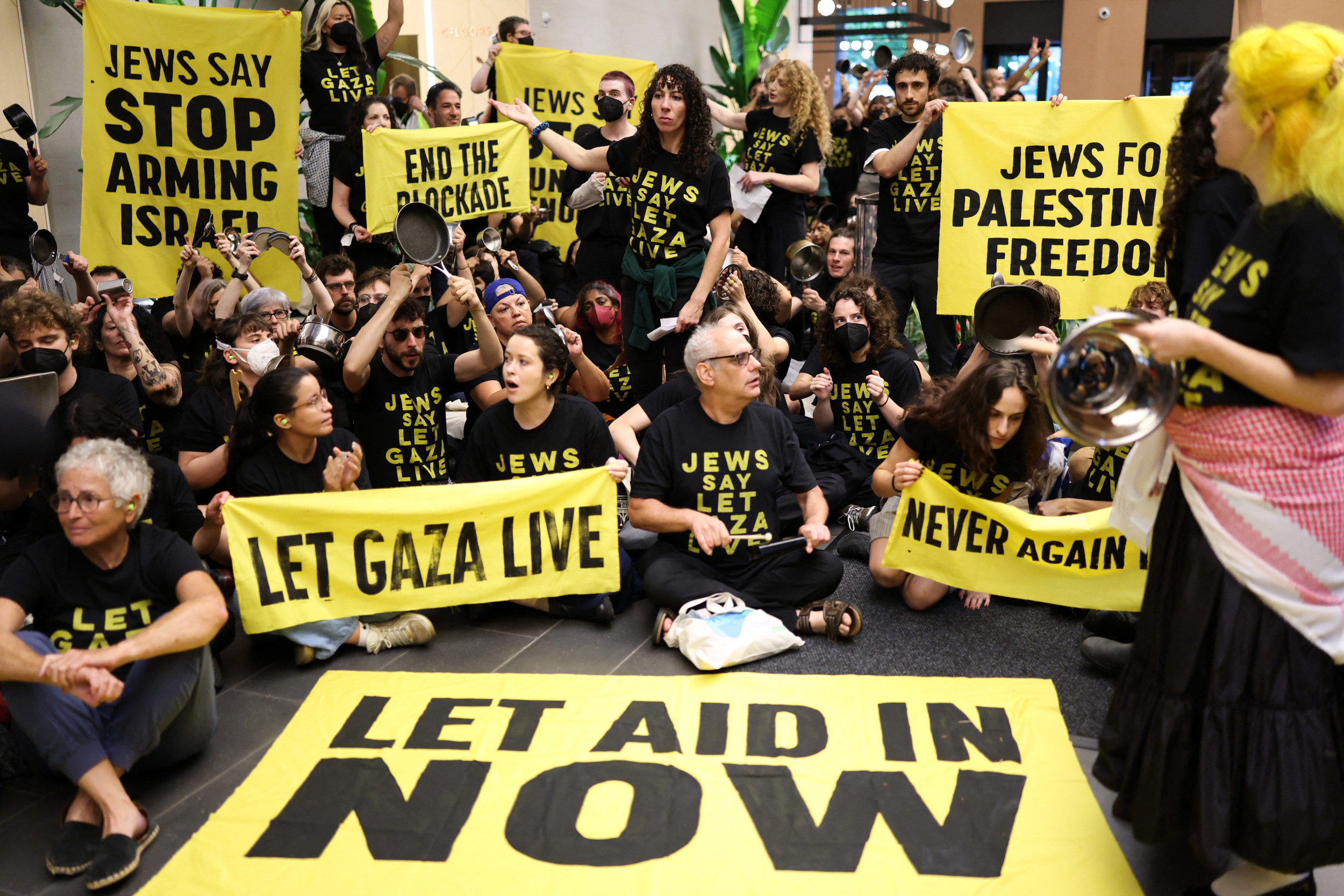 Chuck Schumer protest: Democratic officials arrested at senator's office