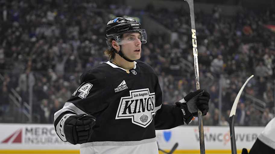 Kings Re-Sign Scoring Winger