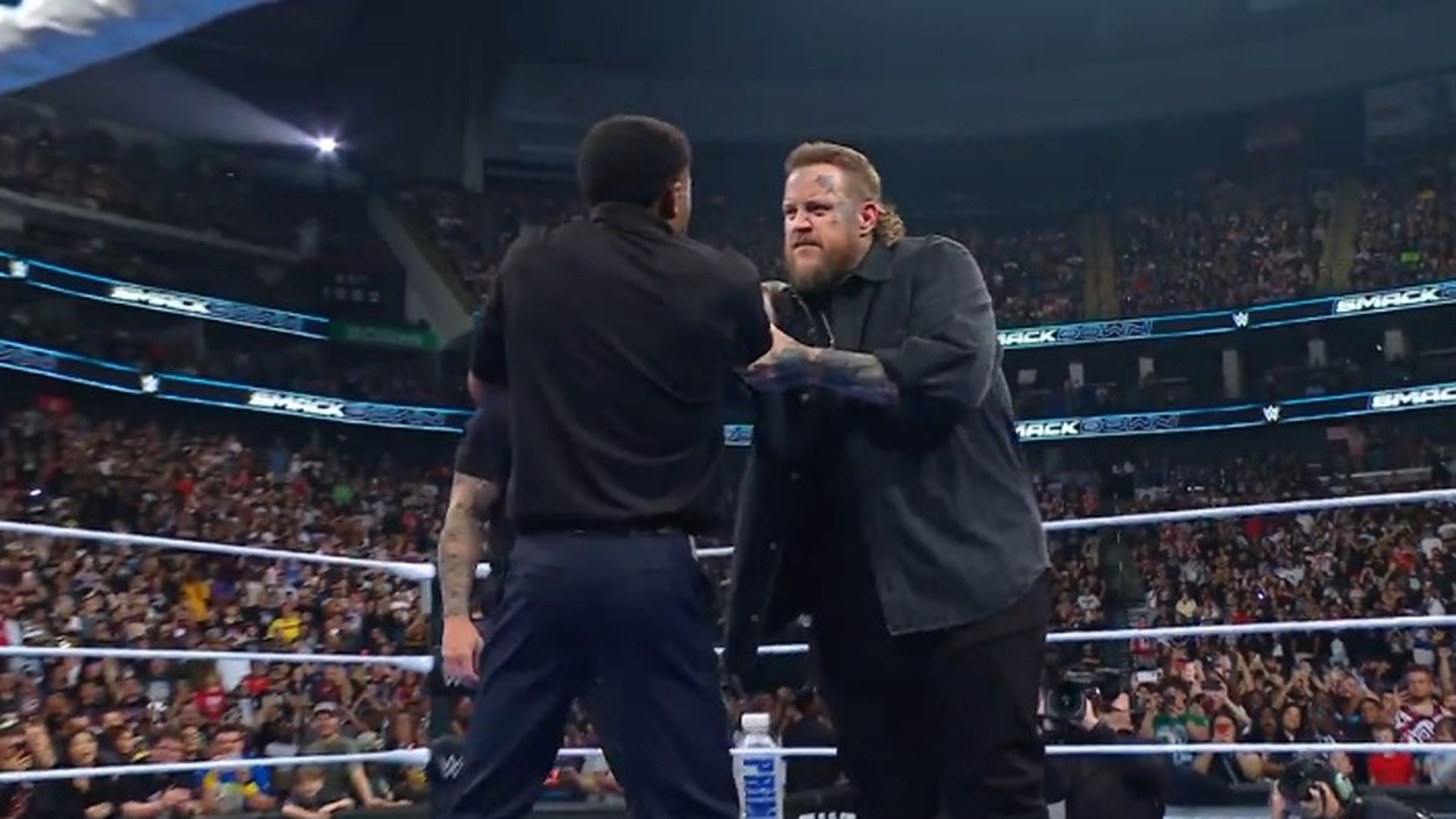 Jelly Roll chokeslams WWE security in the main event