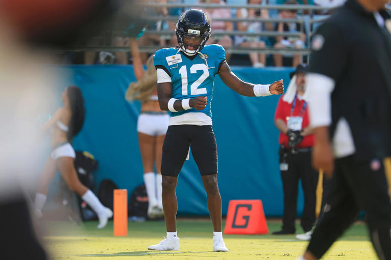 Jaguars coach Liam Coen pleased with team, Trevor Lawrence's ...