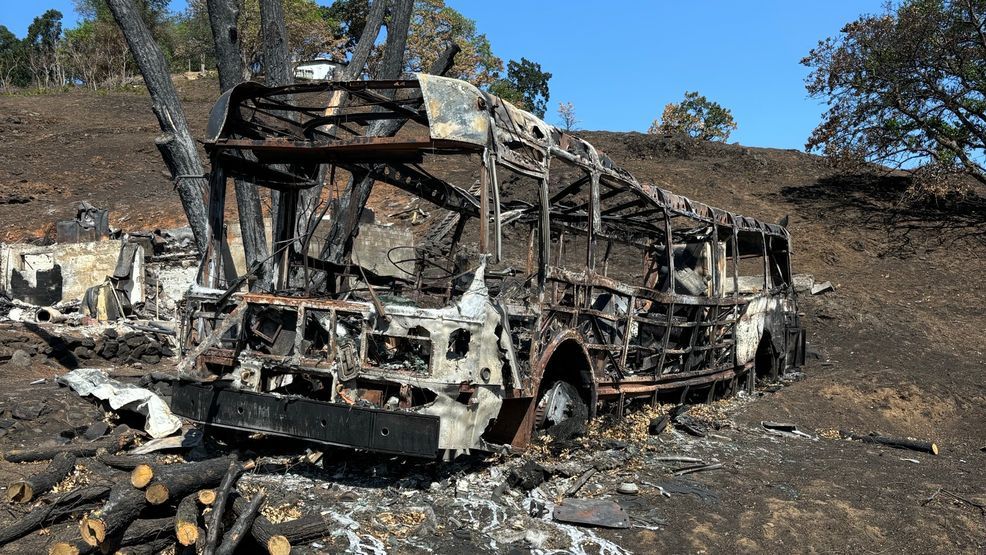 Oregon governor extends state of emergency for Rowena Fire