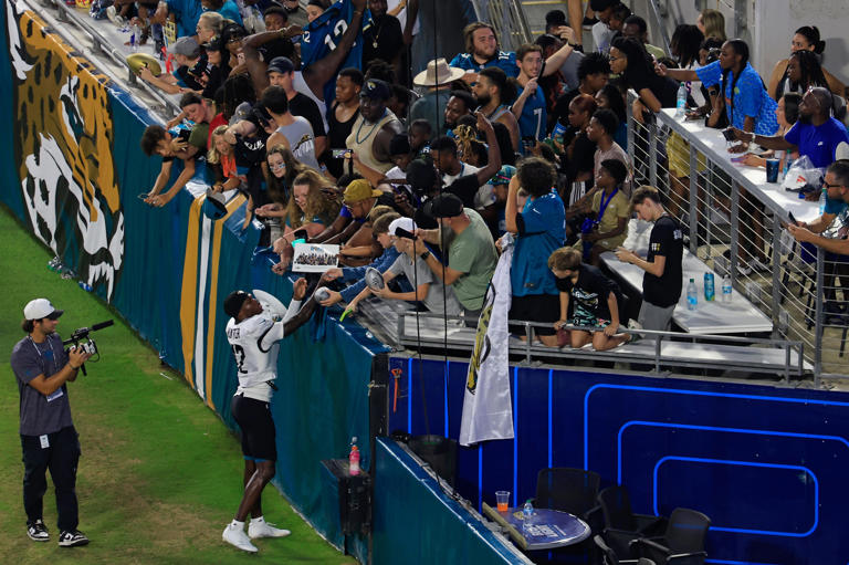 Jaguars coach Liam Coen pleased with team, Trevor Lawrence's ...